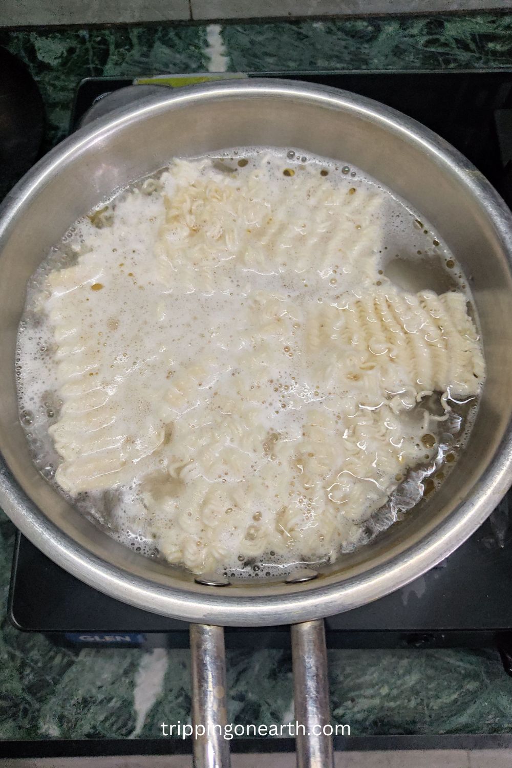 Maggi White Sauce Pasta (Maggi Cheese Pasta) - Tripping on Earth