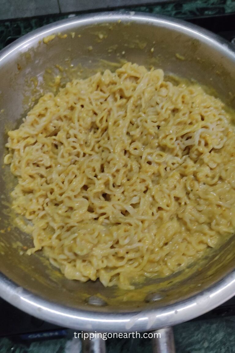 Maggi White Sauce Pasta (Maggi Cheese Pasta) - Tripping on Earth