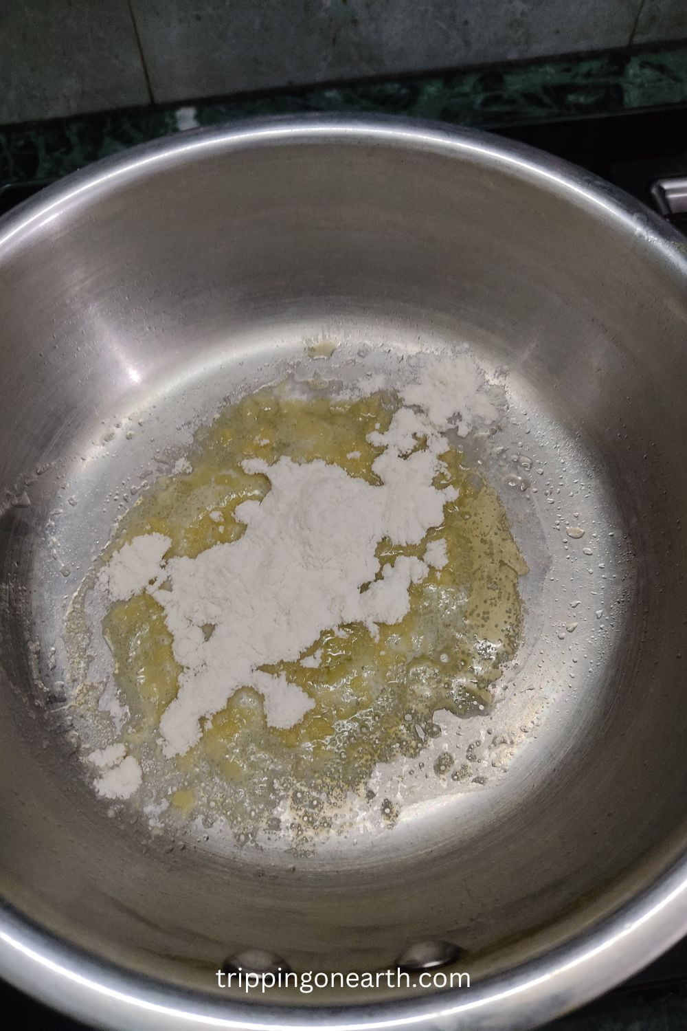 Maggi White Sauce Pasta (Maggi Cheese Pasta) - Tripping on Earth