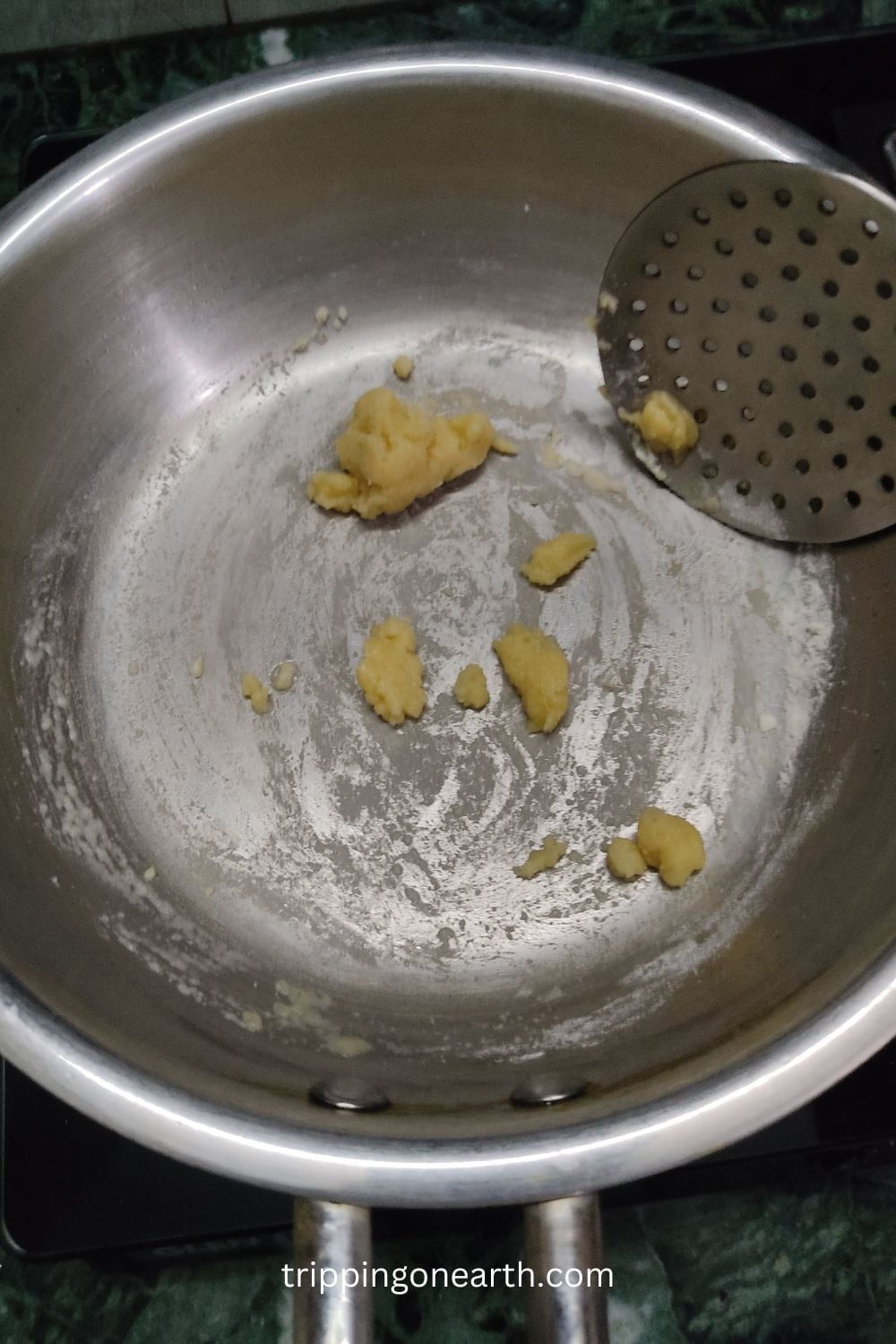 Maggi White Sauce Pasta (Maggi Cheese Pasta) - Tripping on Earth