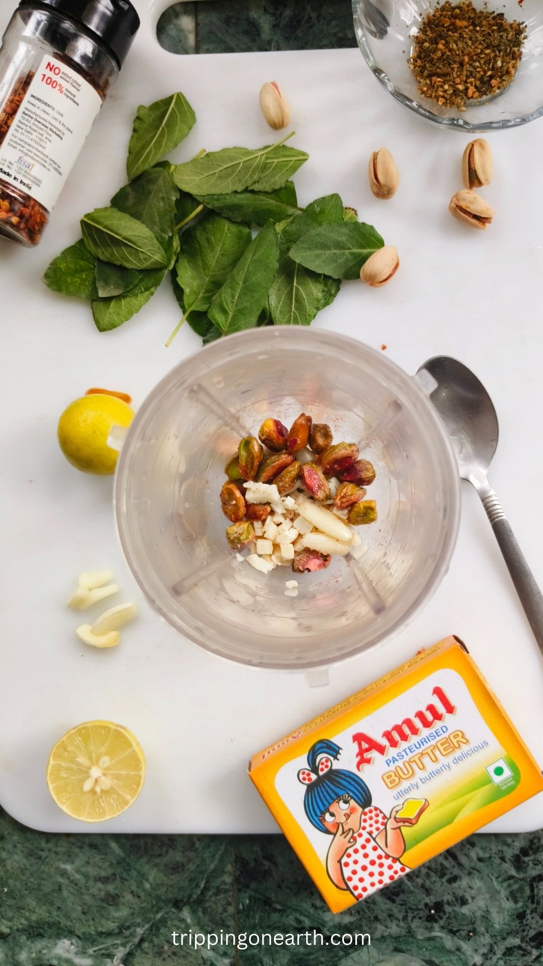 Herby and Creamy Pesto Alfredo Sauce - Tripping on Earth