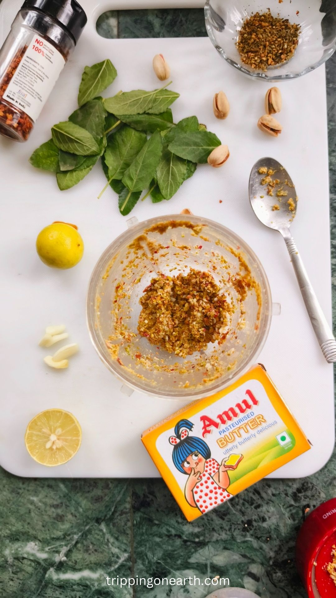 Herby and Creamy Pesto Alfredo Sauce - Tripping on Earth